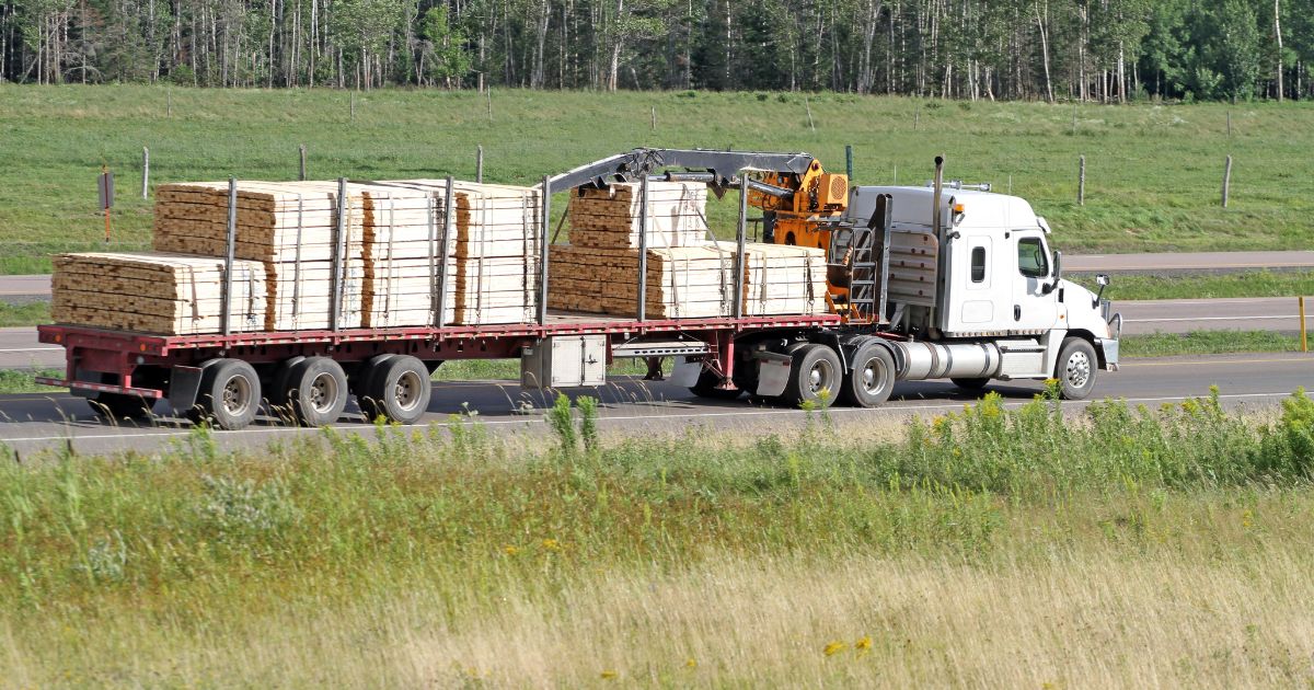 Truck Crashes Caused by Improper Load | 505-900-3559